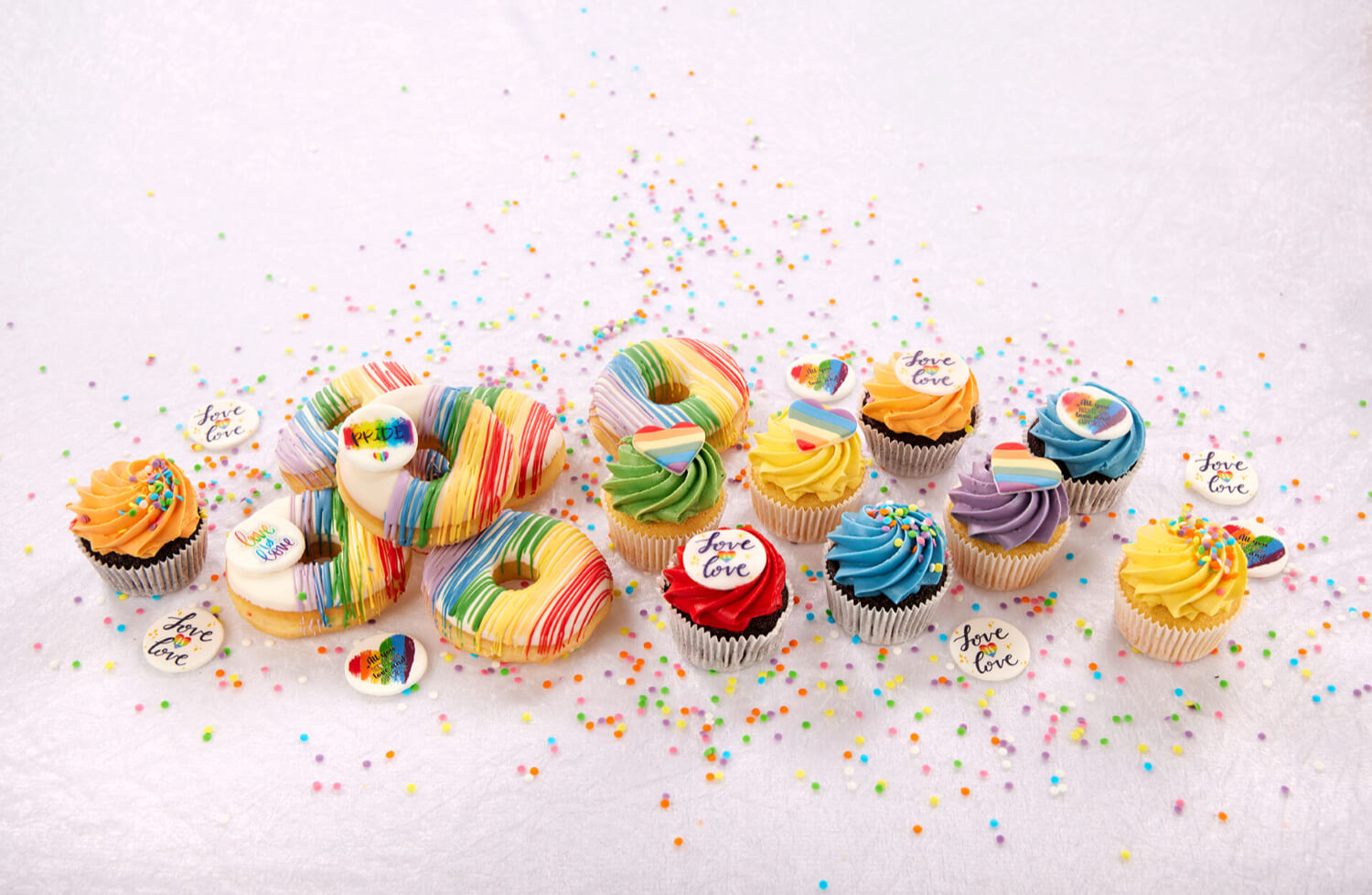 Bestill mini logo cupcakes - Cakes by Hancock