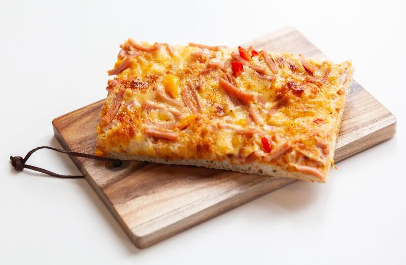 Bestill pizza med skinke - Rosenborg bakeri