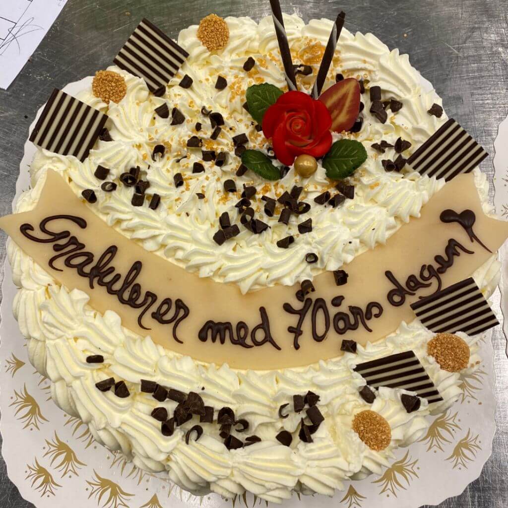 Bestill kremkake - Edgars Bakeri og Konditori