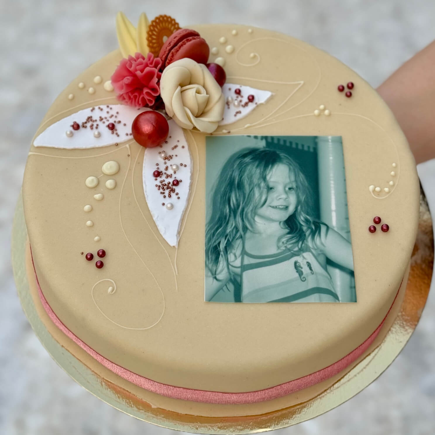 Bestill marsipankake m/bilde-bringebær,vanilje,krem - Trygstad bakeri