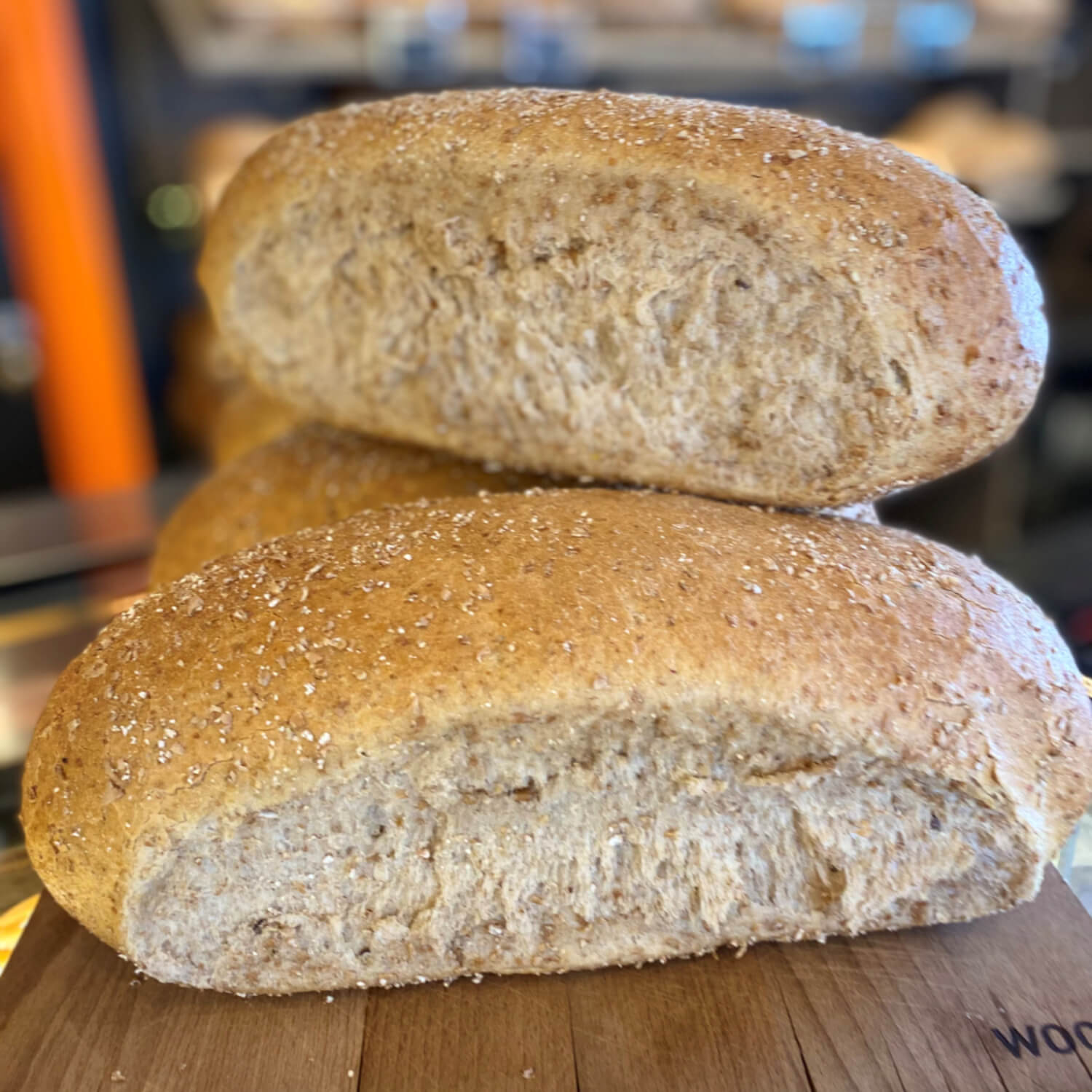 Bestill hjembaktbrød, steinovnsbakt - Christensen bakeri